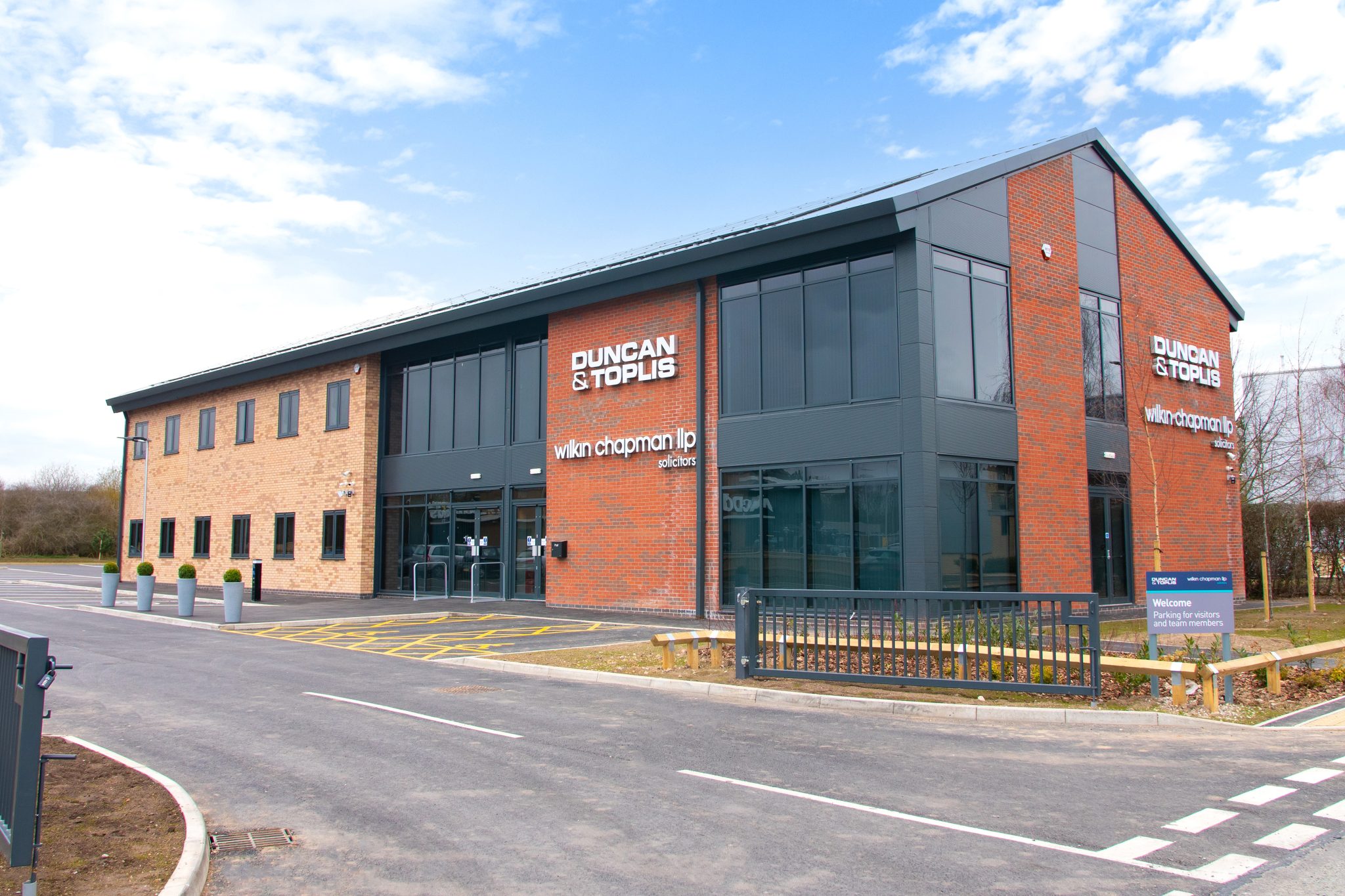 Stirlin Construction completes £1.8m HQ for Duncan & Toplis - Industry News