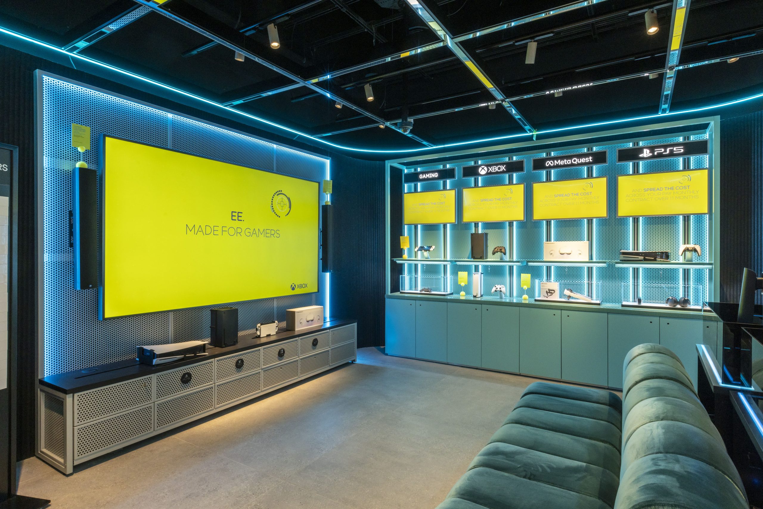 EE launches new Experience store in Bluewater Shopping Centre inviting ...